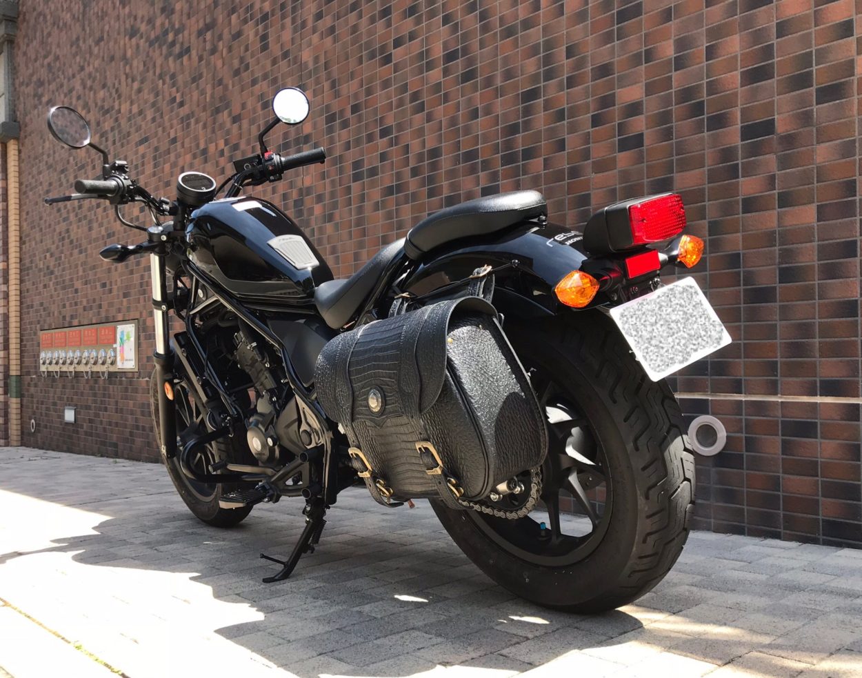 HONDAレブル250にバッグSB-24CRを！ | DEGNER